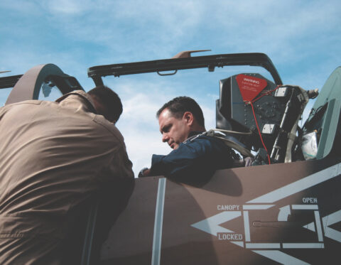 Fly your own fighter jet in Europe and USA | MiGFlug.com